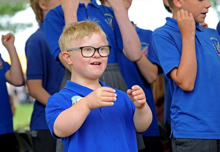 Joshua-Duff-Cheshire-Show-signing-optimised - Northwich BID